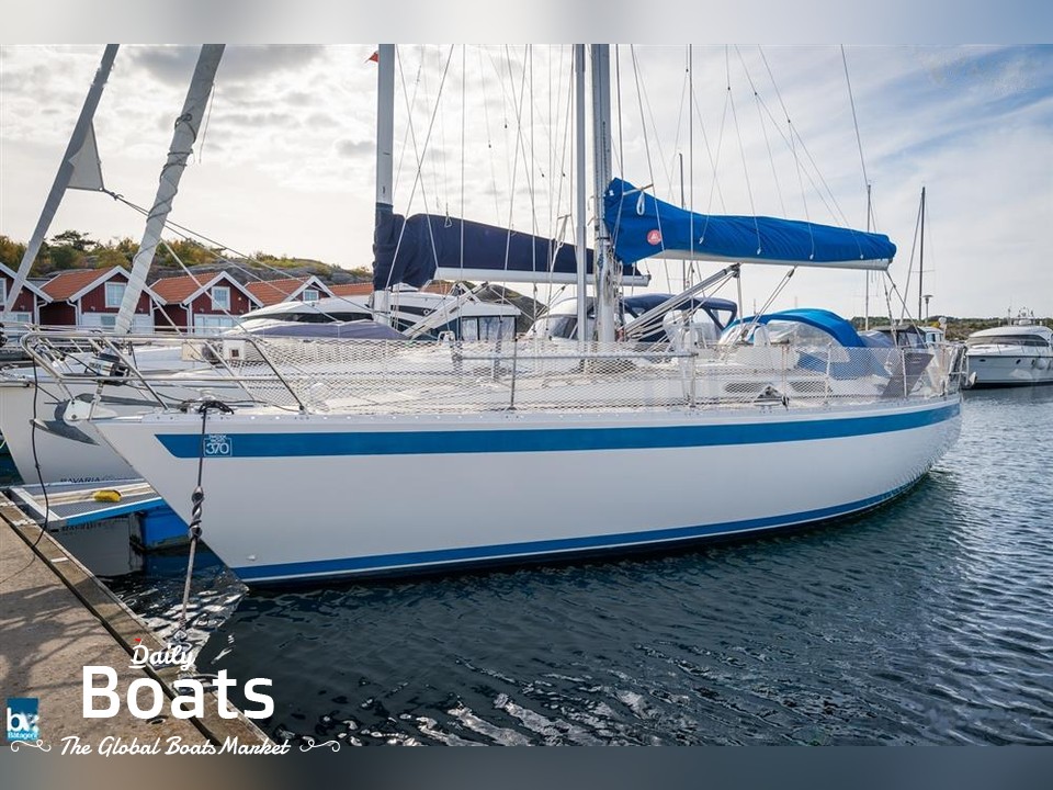 1998 Sweden Yachts 370 for sale. View price, photos and Buy 1998 Sweden ...