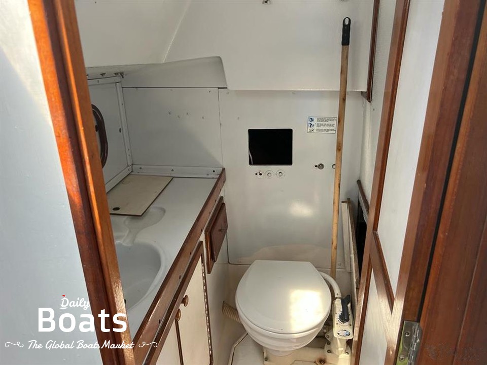 1984 Hunter 33 for sale. View price, photos and Buy 1984 Hunter 33 #395422