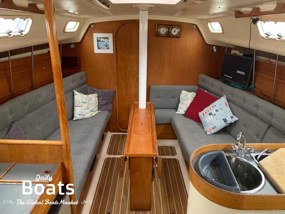 1991 Sadler Yachts Starlight 35 for sale. View price, photos and Buy ...