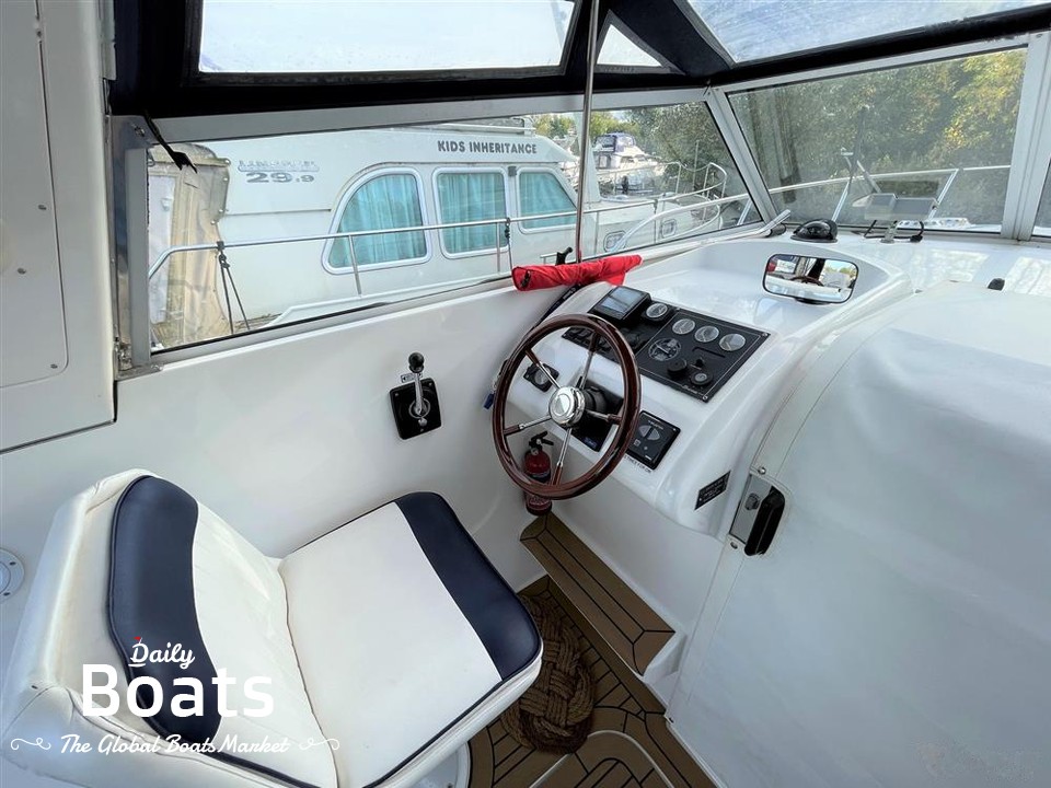 1996 Broom Ocean 29 for sale. View price, photos and Buy 1996 Broom ...