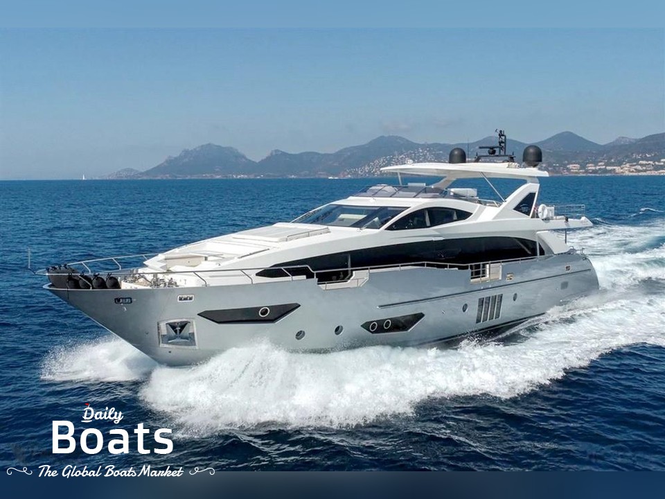 2017 Azimut Yachts 95 for sale. View price, photos and Buy 2017 Azimut ...