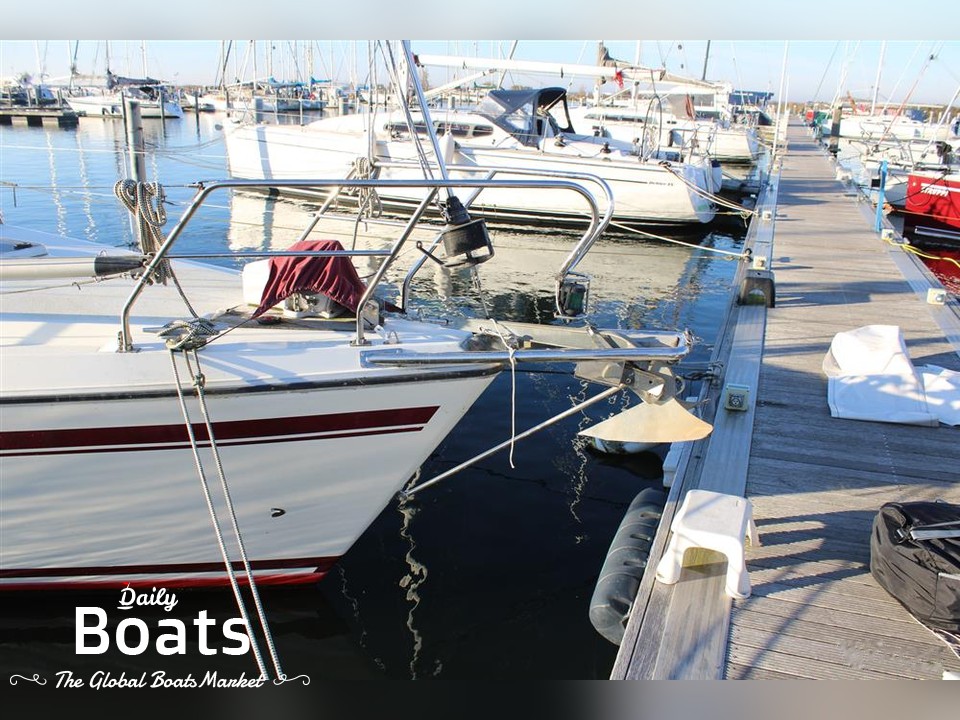 1990 Moody Eclipse 33 for sale. View price, photos and Buy 1990 Moody ...