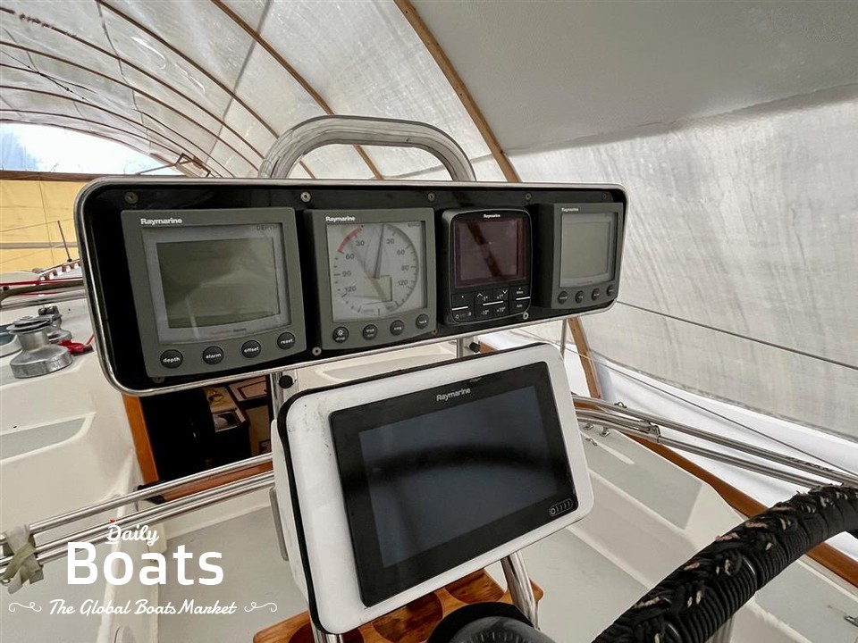 1989 Tartan Yachts 372 for sale. View price, photos and Buy 1989 Tartan ...