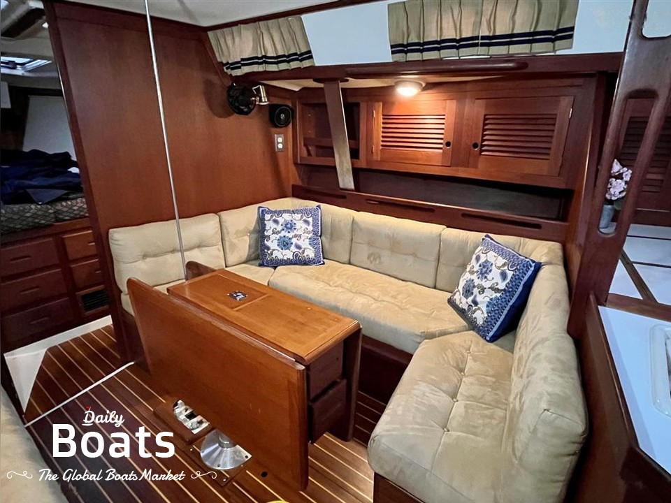 1989 Tartan Yachts 372 for sale. View price, photos and Buy 1989 Tartan ...