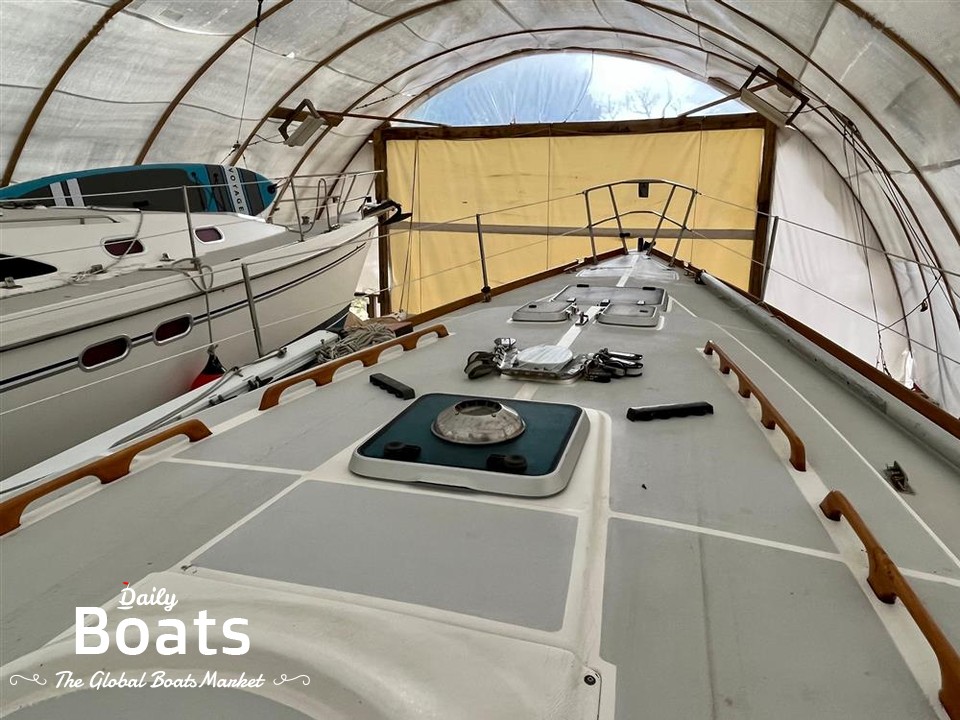 1989 Tartan Yachts 372 for sale. View price, photos and Buy 1989 Tartan ...