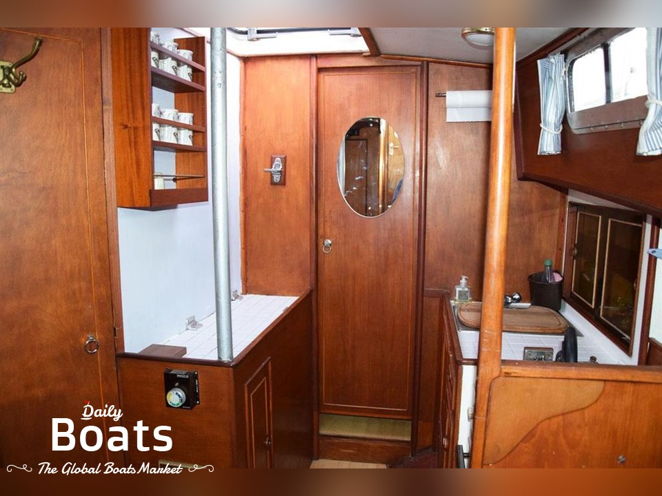 1984 Coaster 33 for sale. View price, photos and Buy 1984 Coaster 33 ...