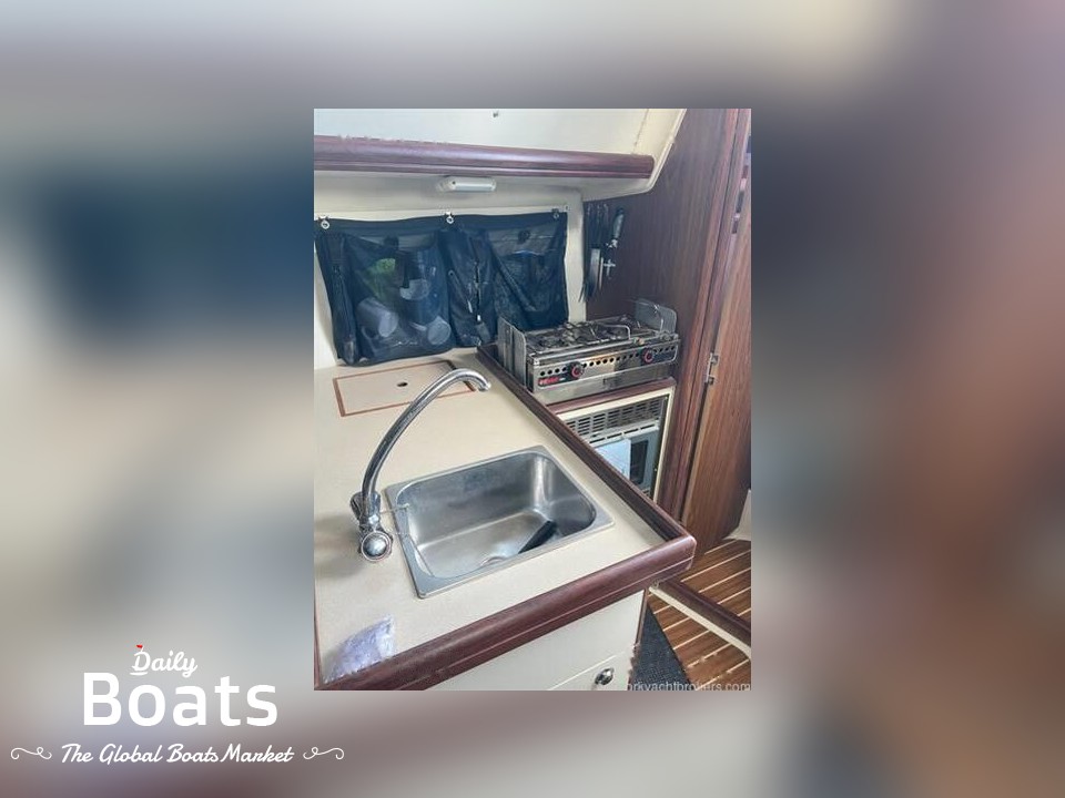 2005 Hunter Legend 27 for sale. View price, photos and Buy 2005 Hunter ...