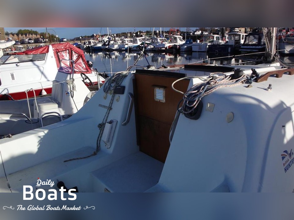 1997 Hunter Ranger 245 for sale. View price, photos and Buy 1997 Hunter ...