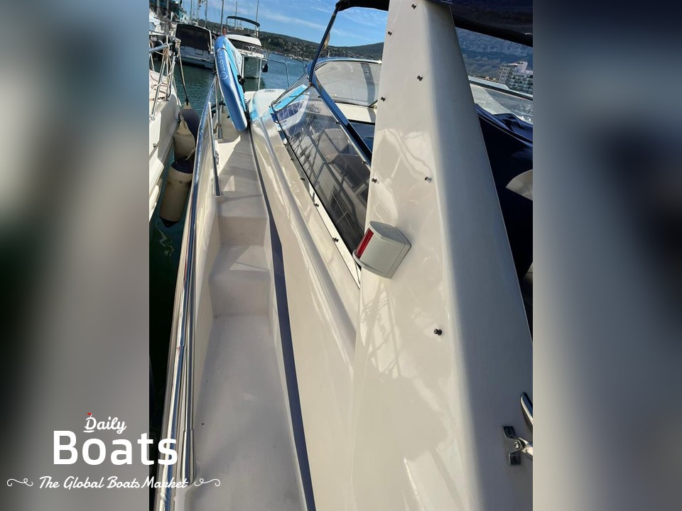 1993 Sunseeker Mustique 42 for sale. View price, photos and Buy 1993 ...