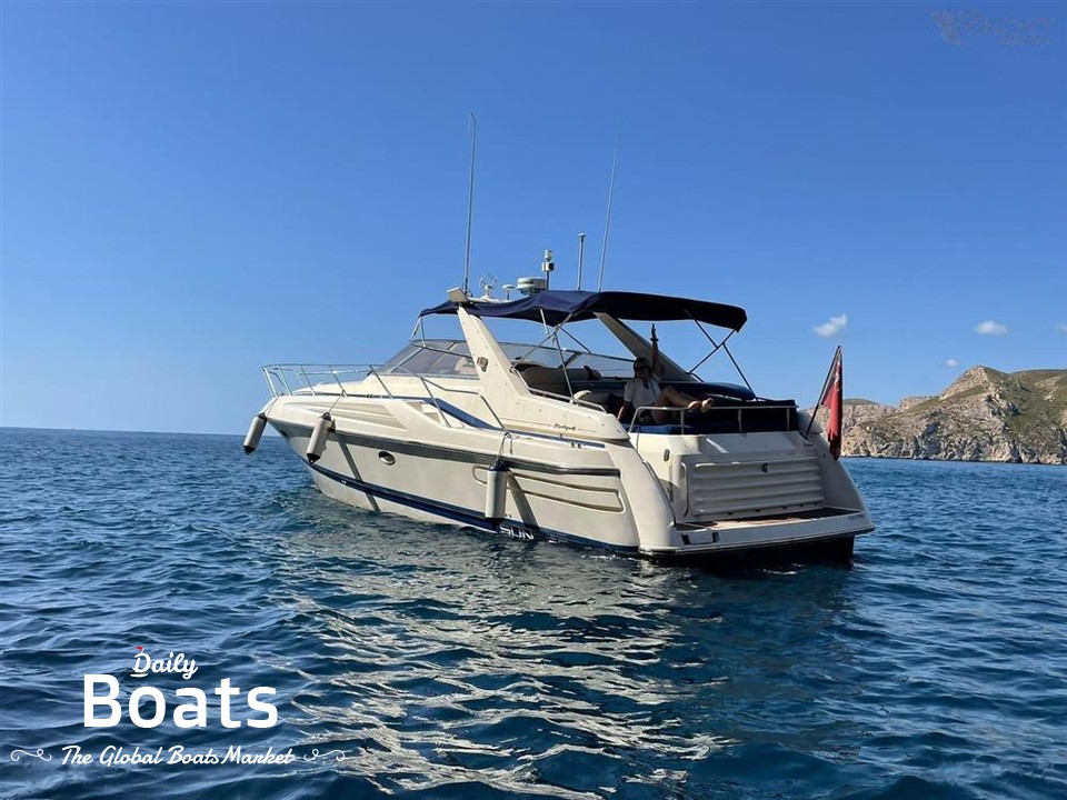 1993 Sunseeker Mustique 42 for sale. View price, photos and Buy 1993 ...