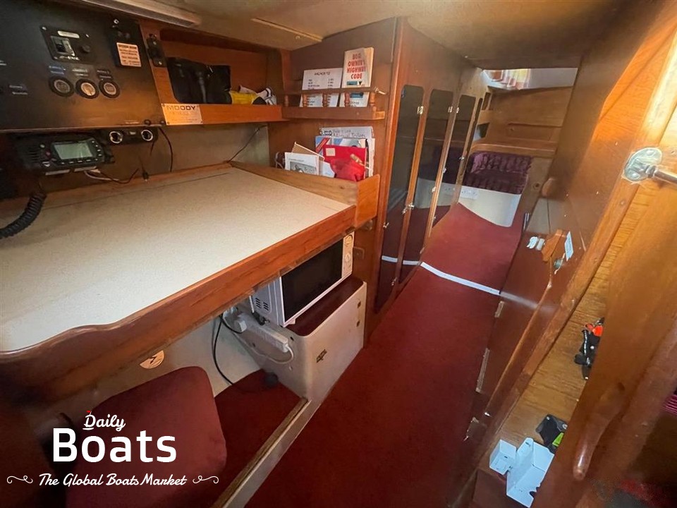 1983 Moody 333 for sale. View price, photos and Buy 1983 Moody 333 #400339