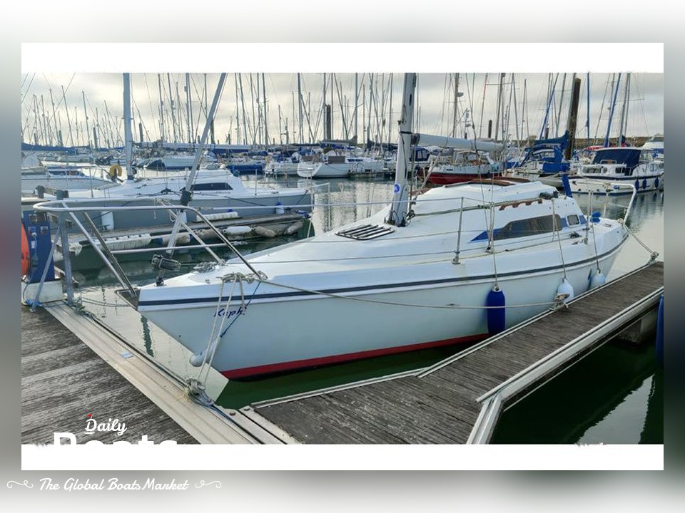 1989 Hunter Horizon 27 for sale. View price, photos and Buy 1989 Hunter ...
