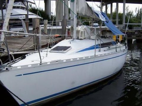 1984 Beneteau First 32 for sale. View price, photos and Buy 1984 ...