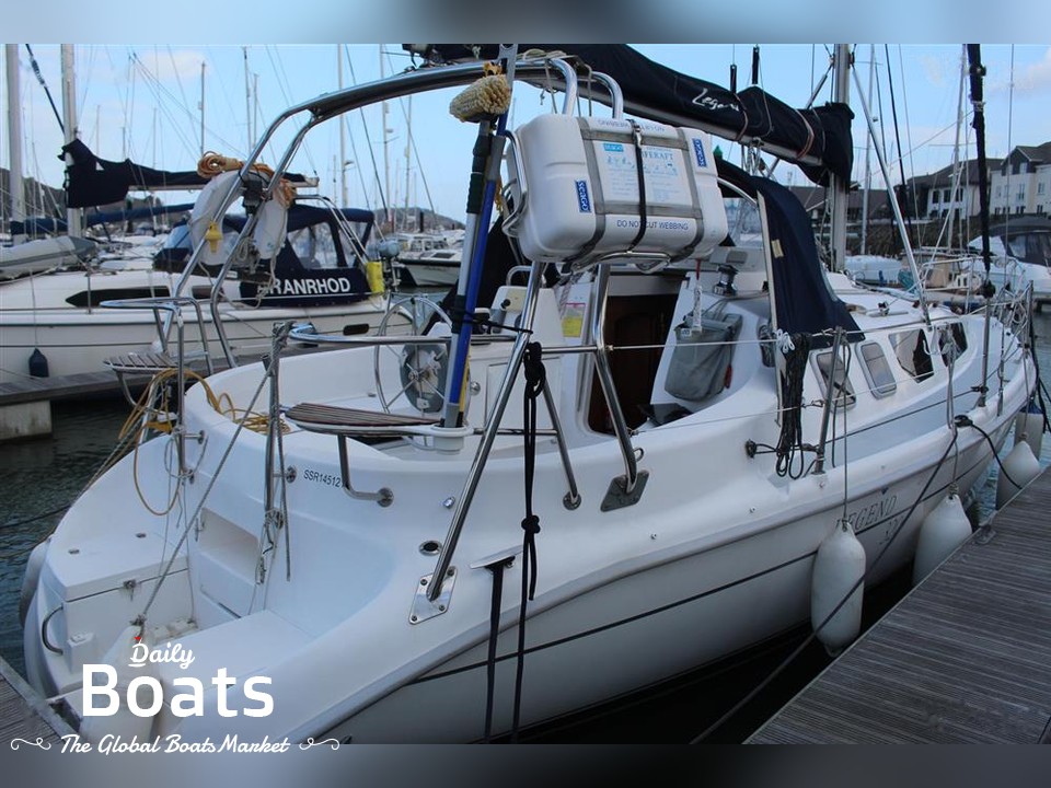 2001 Hunter Legend 320 for sale. View price, photos and Buy 2001 Hunter ...