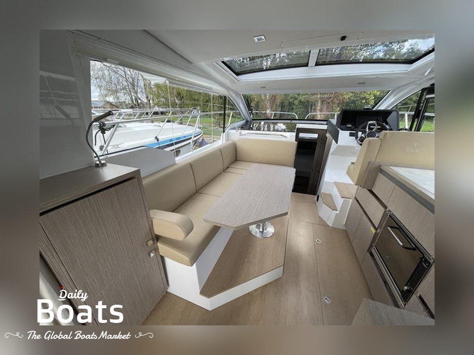 2022 Sealine C335 for sale. View price, photos and Buy 2022 Sealine ...