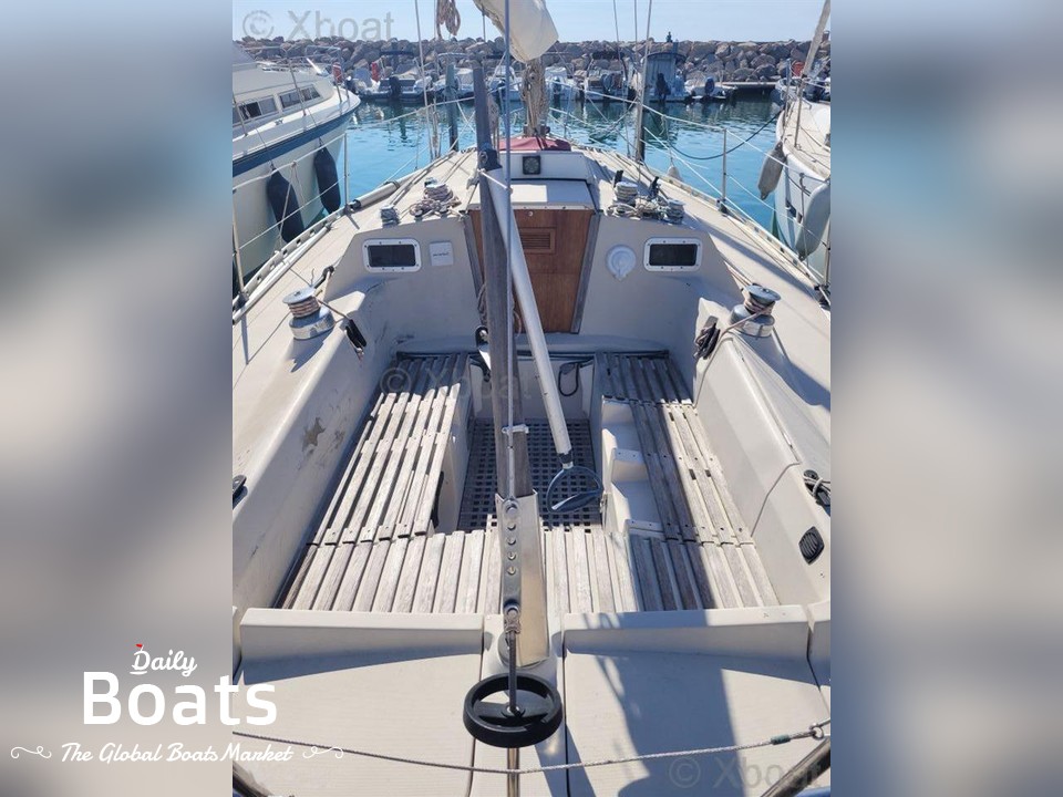 1981 Bénéteau Boats First 32 for sale. View price, photos and Buy 1981 ...