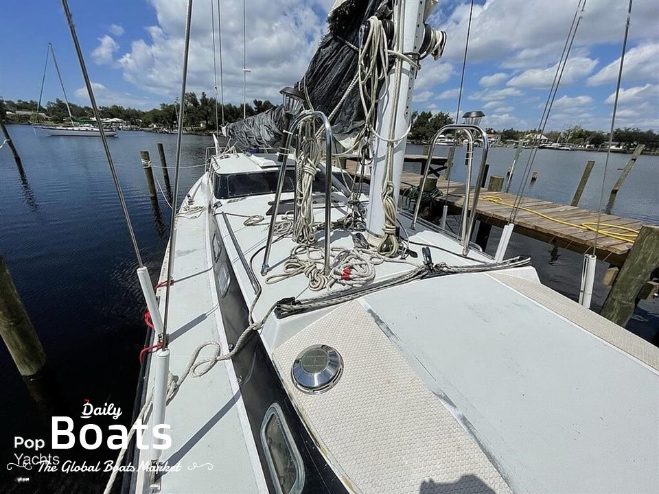1990 MacGregor 65 for sale. View price, photos and Buy 1990 MacGregor ...