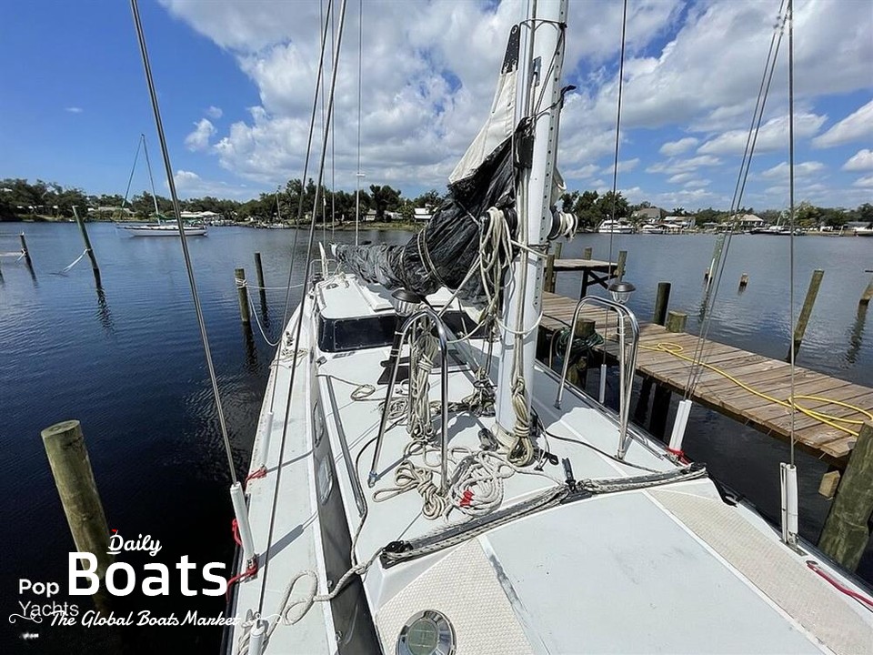 1990 MacGregor 65 for sale. View price, photos and Buy 1990 MacGregor ...