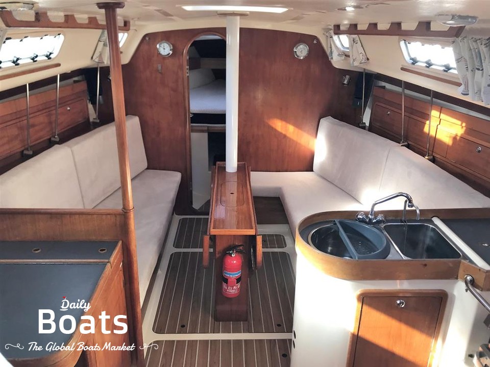 1991 Sadler Yachts Starlight 35 for sale. View price, photos and Buy ...