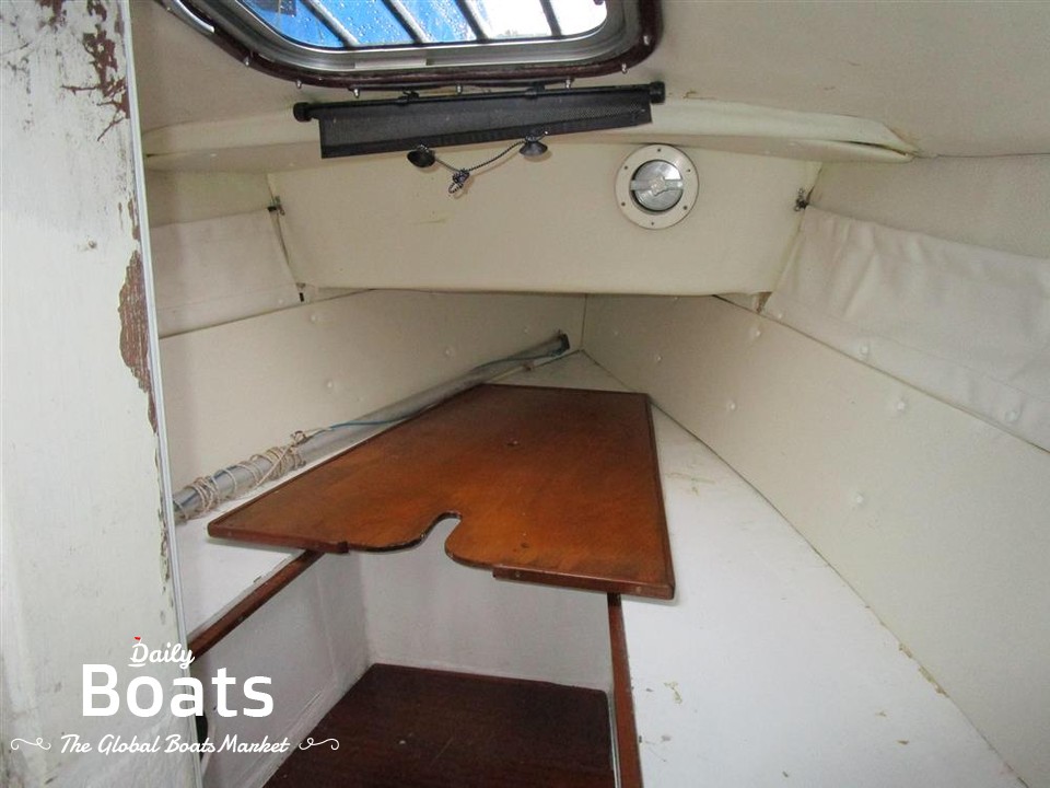 1980 Hunter Medina for sale. View price, photos and Buy 1980 Hunter ...