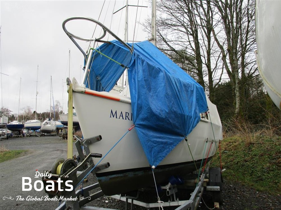 1980 Hunter Medina for sale. View price, photos and Buy 1980 Hunter ...