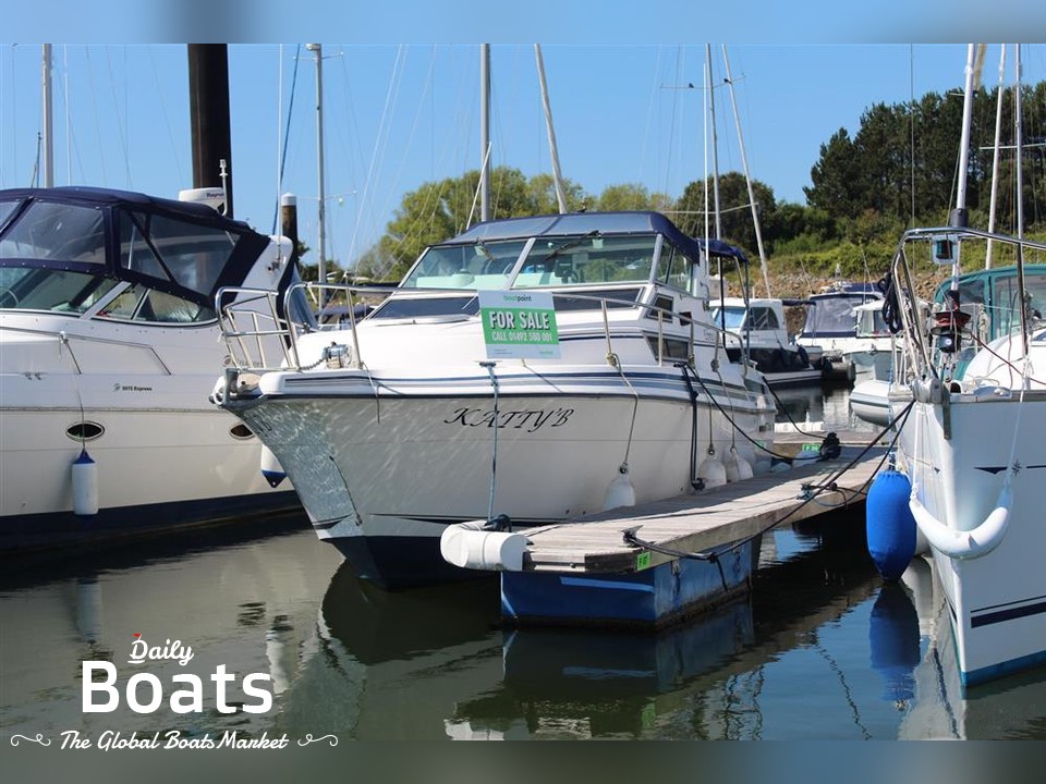 1990 Cruisers Yachts Vee Express 267 for sale. View price, photos and ...