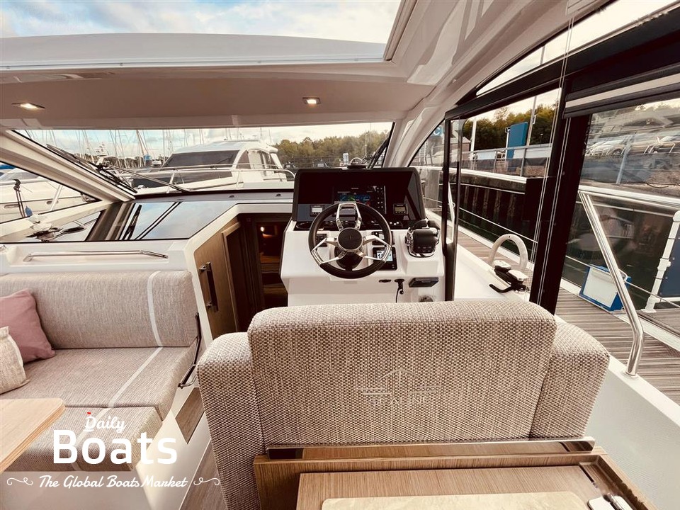 2022 Sealine C335 for sale. View price, photos and Buy 2022 Sealine ...