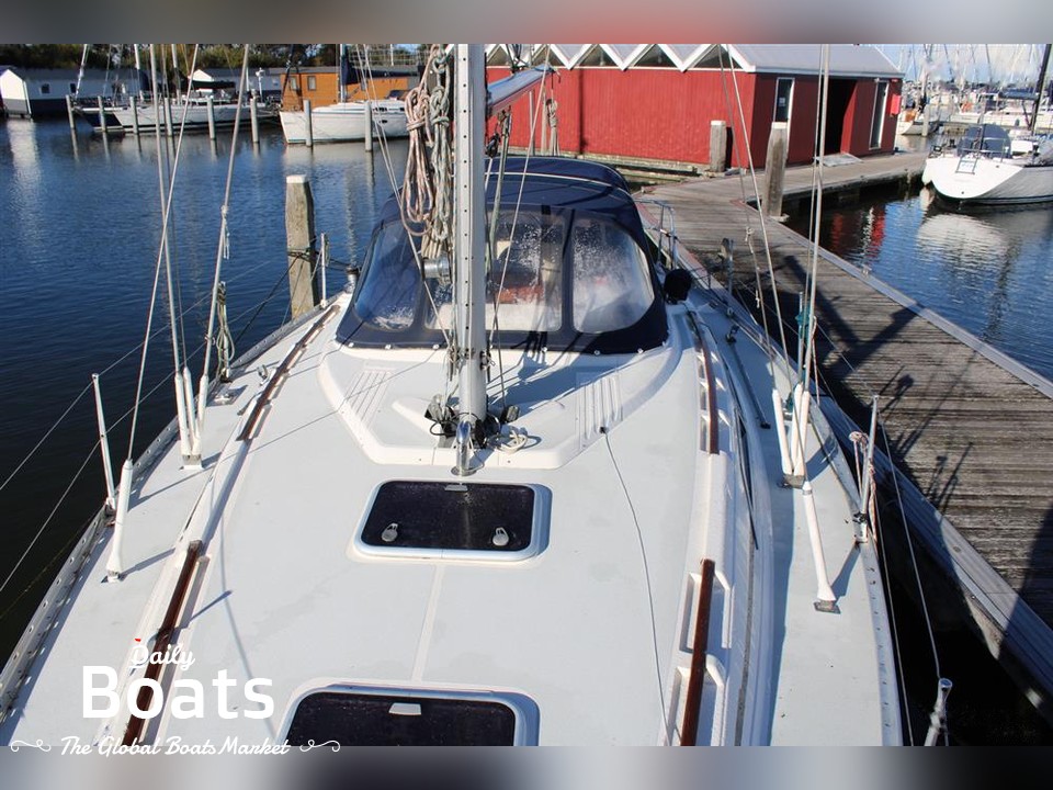 1991 Moody 35 for sale. View price, photos and Buy 1991 Moody 35 #403139