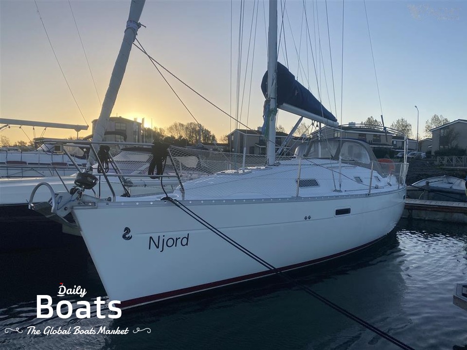 2001 Bénéteau Boats Oceanis 331 for sale. View price, photos and Buy ...