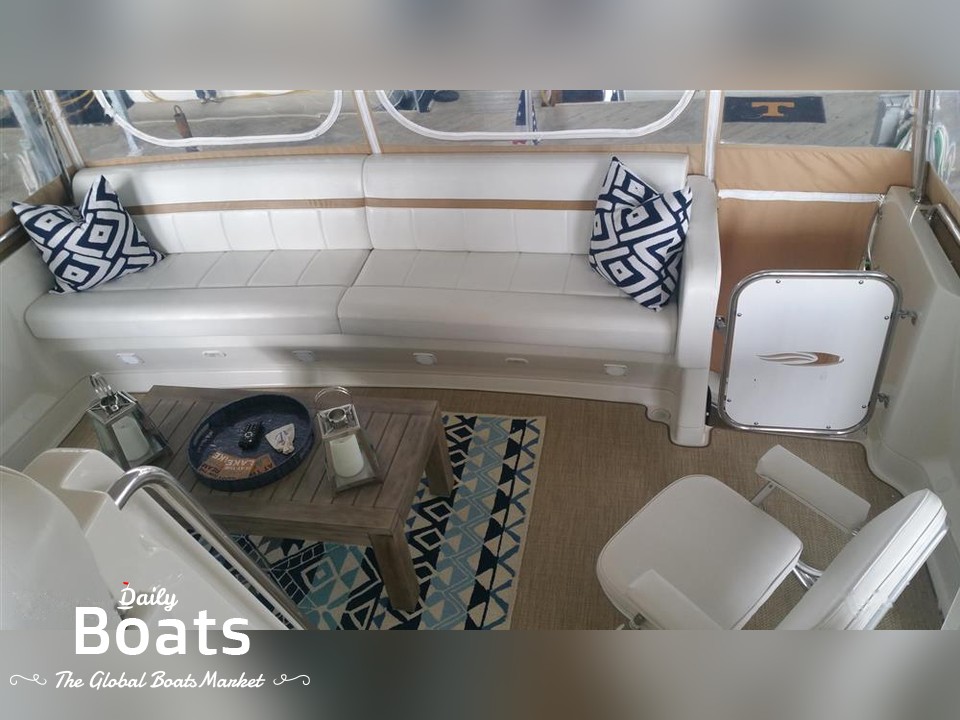 2005 Carver Yachts 410 Cockpit Motor for sale. View price, photos and ...