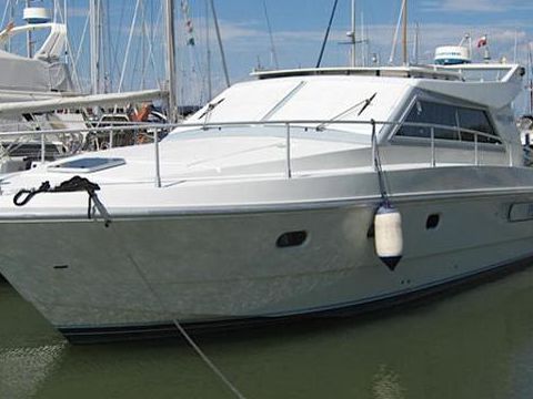 1989 Ferretti 40 for sale. View price, photos and Buy 1989 Ferretti 40 ...