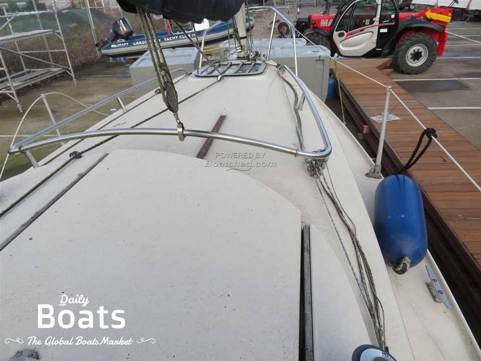 1983 Hunter Liberty 22 for sale. View price, photos and Buy 1983 Hunter ...