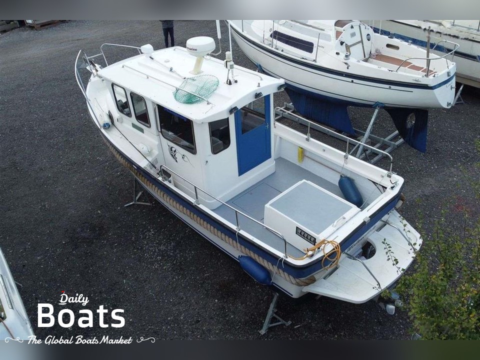 1997 Hardy Motor Boats Fishing 24 for sale. View price, photos and Buy ...