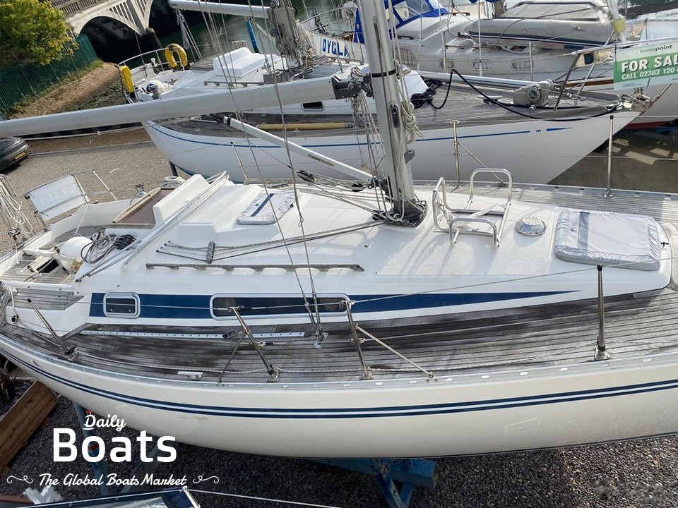 2000 CR Yachts 310 for sale. View price, photos and Buy 2000 CR Yachts ...