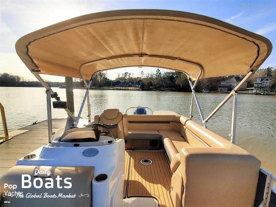 2020 Hurricane 226 Fun Deck for sale. View price, photos and Buy 2020 ...