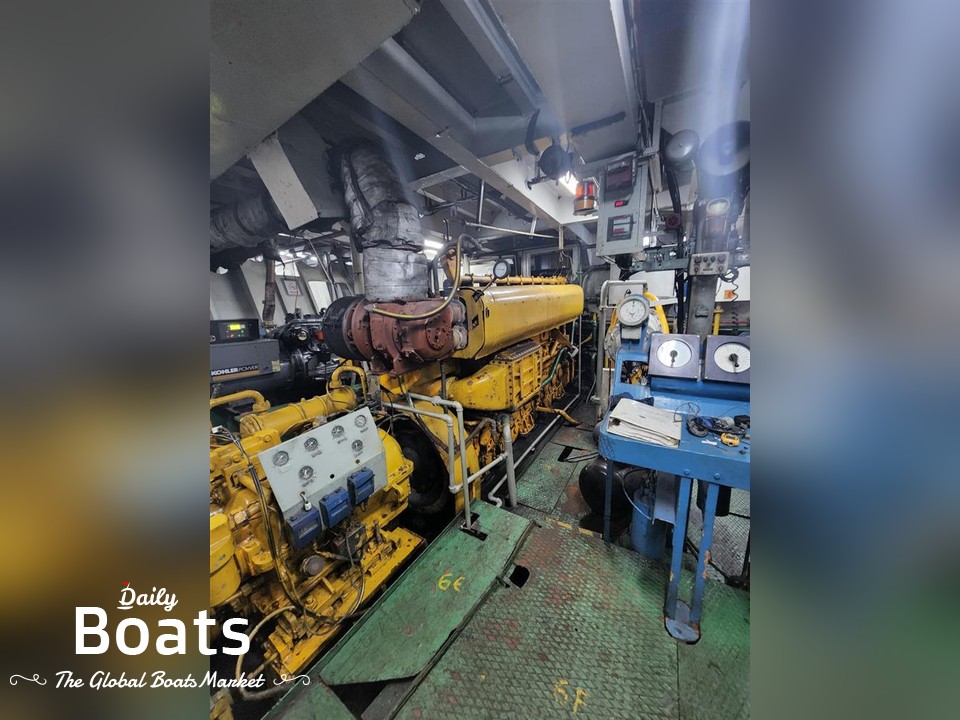 1987 Commercial Boats 800 Dwt Roro Cargo Lct for sale. View price ...