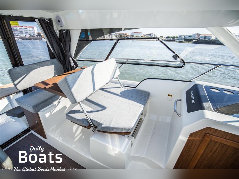 2019 Bénéteau Boats Antares 900 for sale. View price, photos and Buy ...