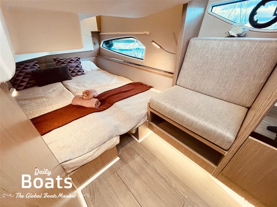 2022 Sealine C335 for sale. View price, photos and Buy 2022 Sealine ...