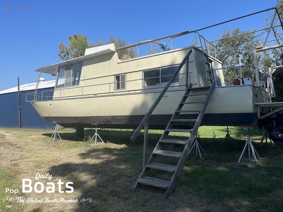 1974 River Queen 44 for sale. View price, photos and Buy 1974 River ...