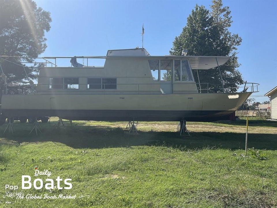 1974 River Queen 44 for sale. View price, photos and Buy 1974 River ...