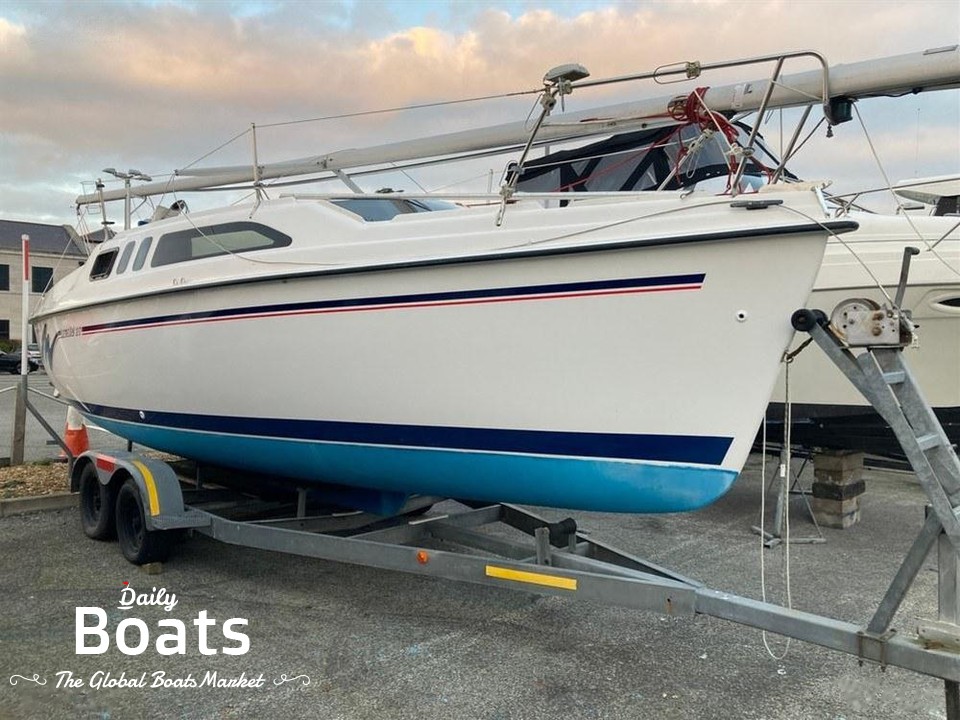 1996 Hunter Legend 26 for sale. View price, photos and Buy 1996 Hunter ...