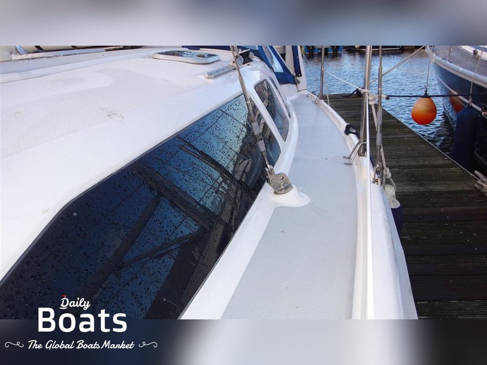 1998 Hunter Legend 340 for sale. View price, photos and Buy 1998 Hunter ...