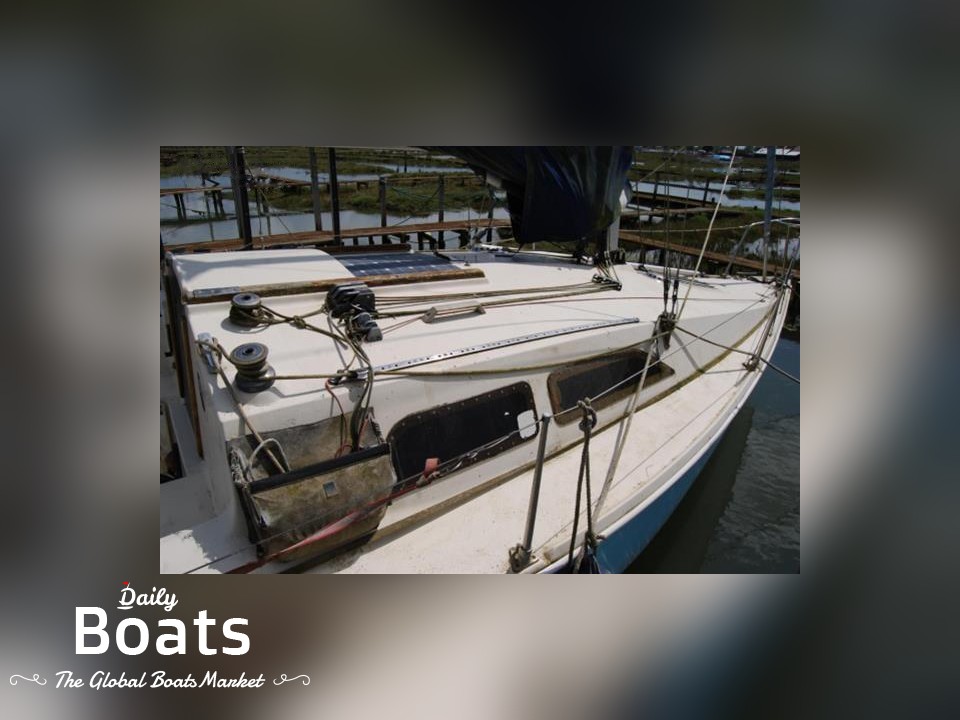 1981 Hunter Delta 25 for sale. View price, photos and Buy 1981 Hunter ...