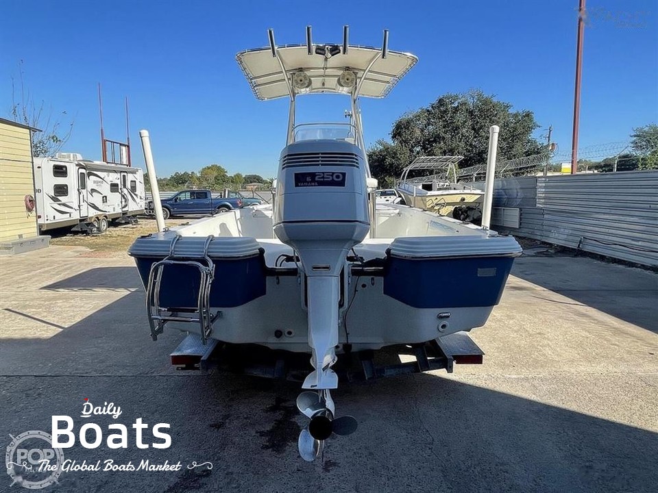 2004 Bay Stealth 2230 Center Console for sale. View price, photos and ...