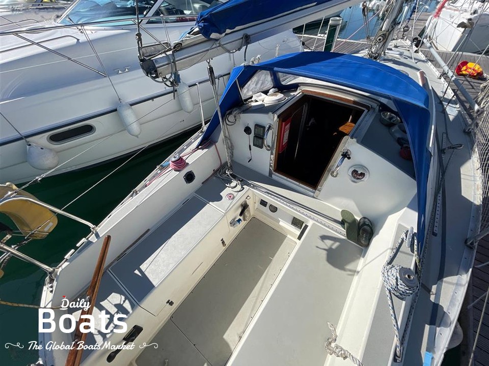 1982 Moody 27 for sale. View price, photos and Buy 1982 Moody 27 #407556