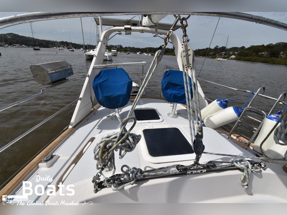 1986 Irwin 38 à vendre. Voir le prix, les photos et Acheter 1986 Irwin ...