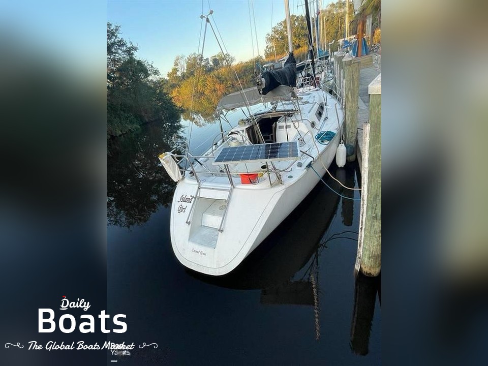 1988 Hunter Legend 35 for sale. View price, photos and Buy 1988 Hunter ...