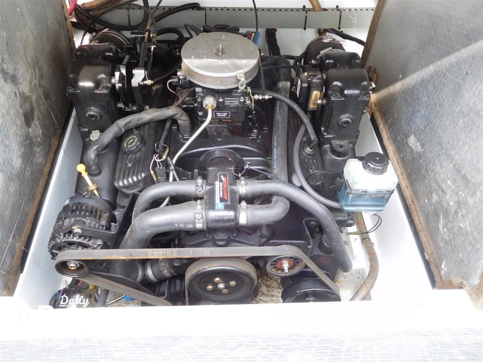 2000 Mariah 238 Shabah for sale. View price, photos and Buy 2000 Mariah ...