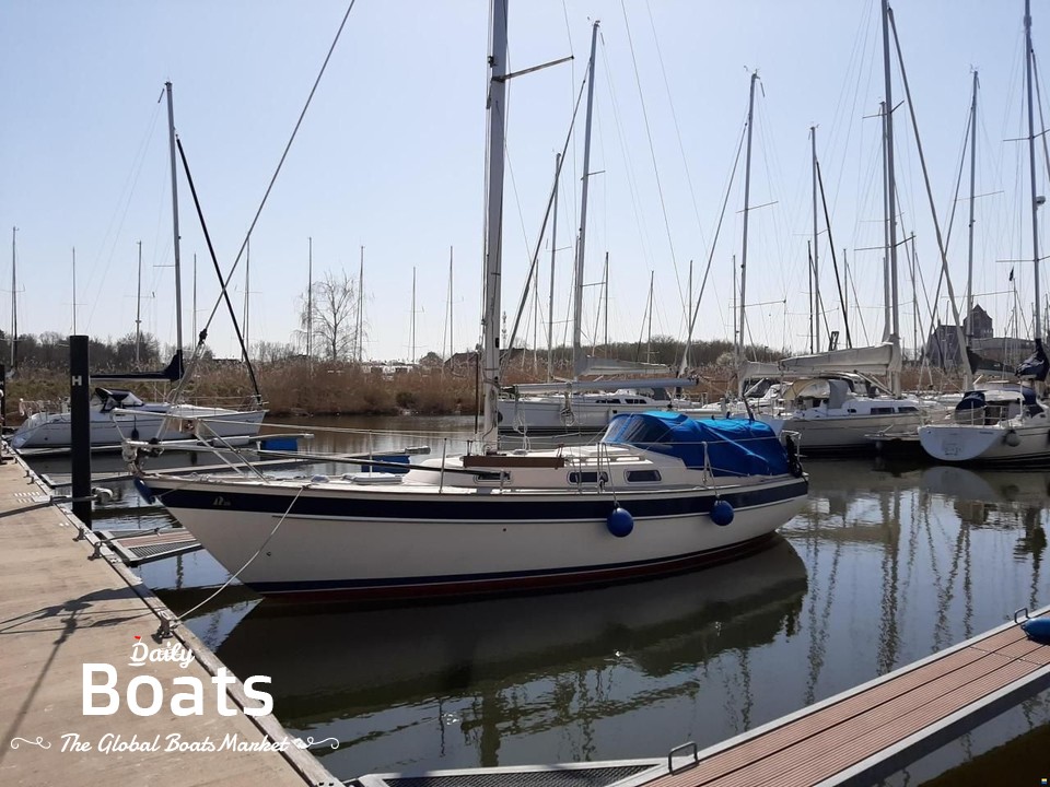 1990 Hallberg-Rassy 29 for sale. View price, photos and Buy 1990 ...