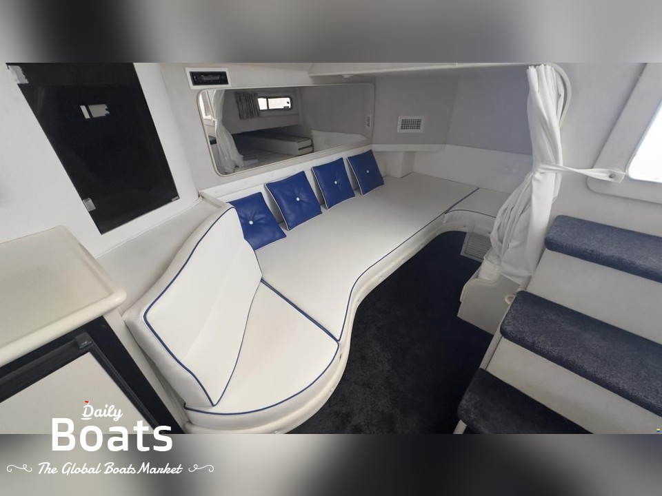 1991 Chris Craft 360 Express Mit Lagertrailer for sale. View price ...